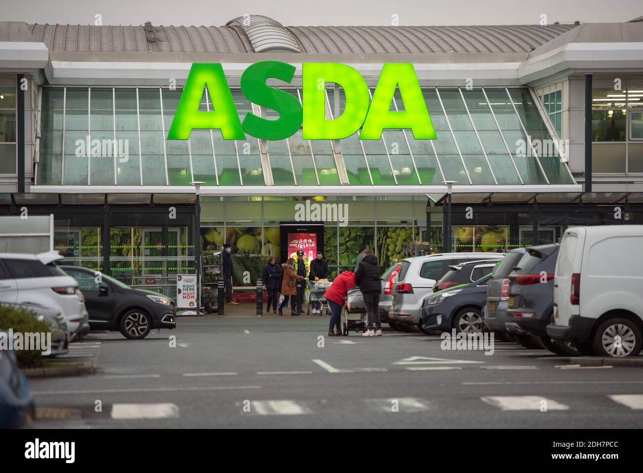 Asda Stores High Resolution Stock Photography and Images - Alamy