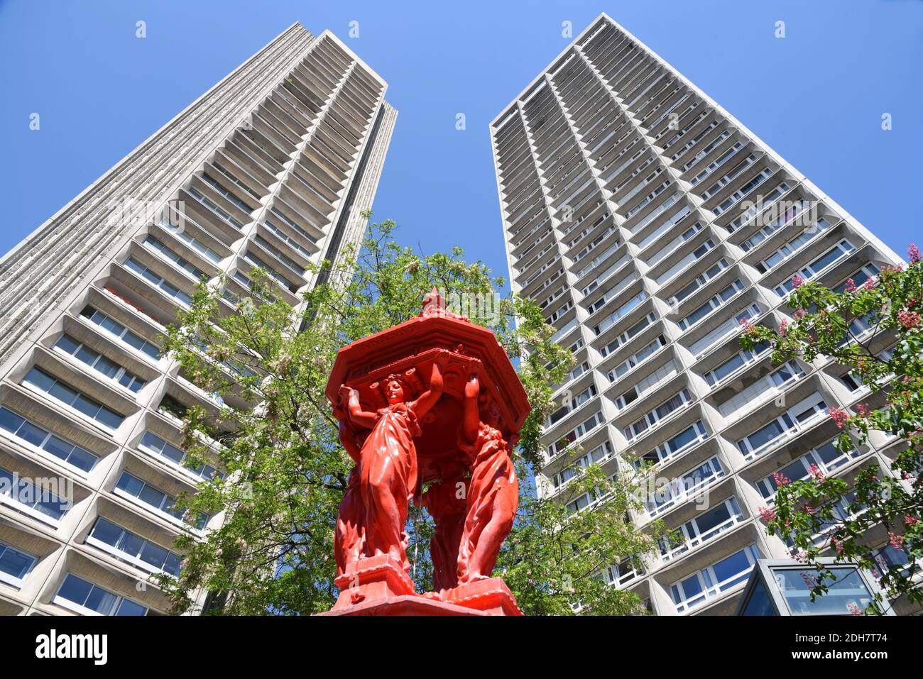 Paris (France): Chinatown in the 13th arrondissement (district Stock ...