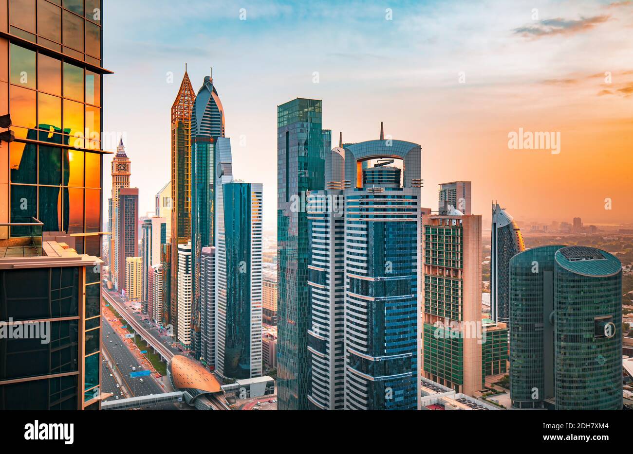Jumeirah beach dubai united hi-res stock photography and images - Alamy