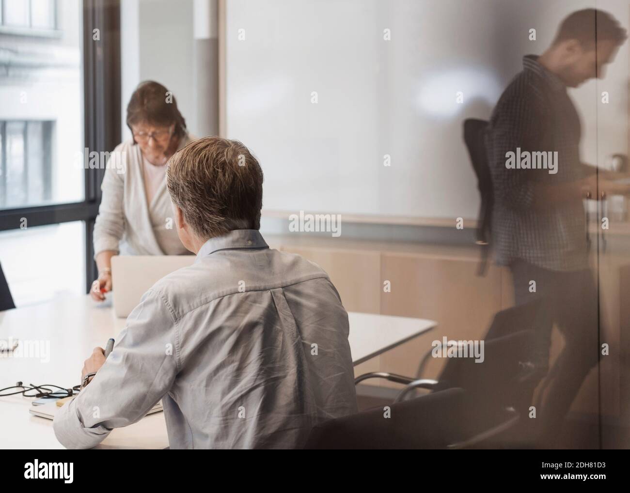 Working board hi-res stock photography and images - Alamy