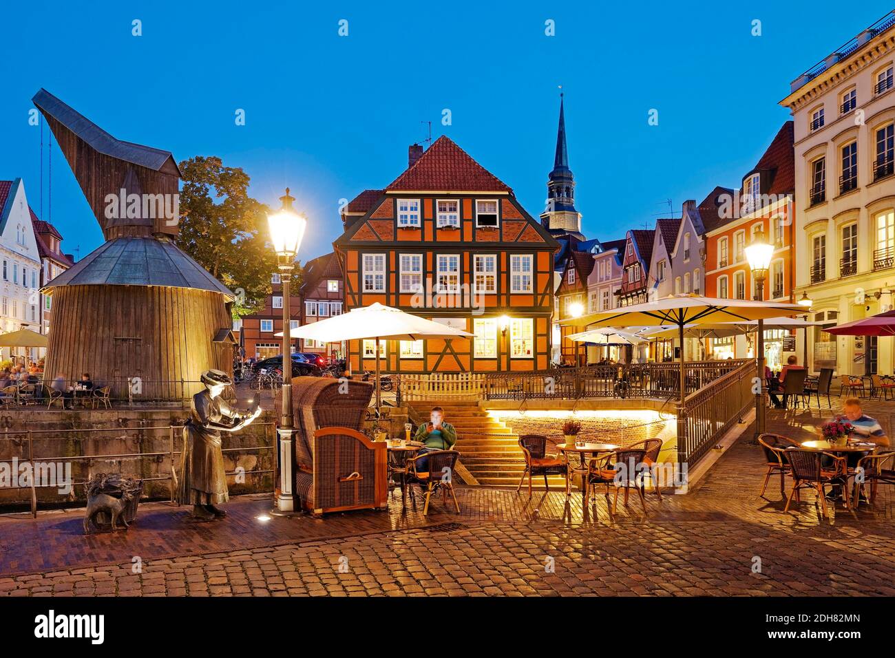 Old wooden crane old harbour hi-res stock photography and images - Alamy