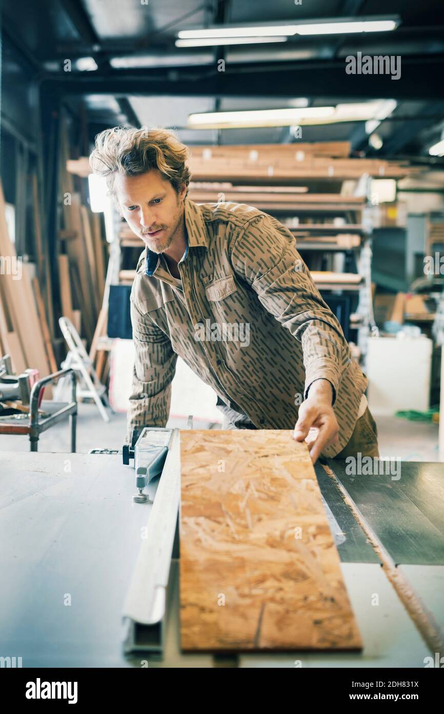 Hands carpenter on table hi-res stock photography and images - Alamy