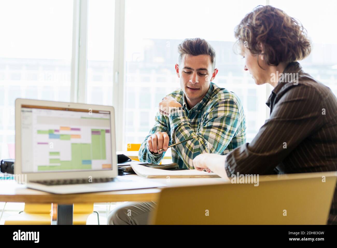 Student talking in classroom hi-res stock photography and images - Alamy