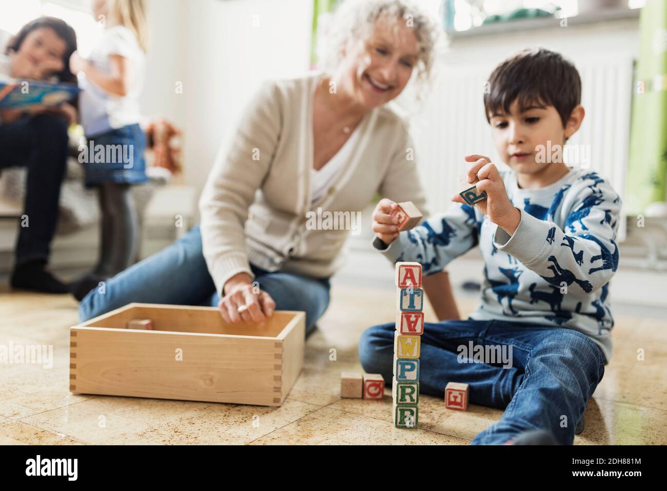Stacking blocks hi-res stock photography and images - Alamy