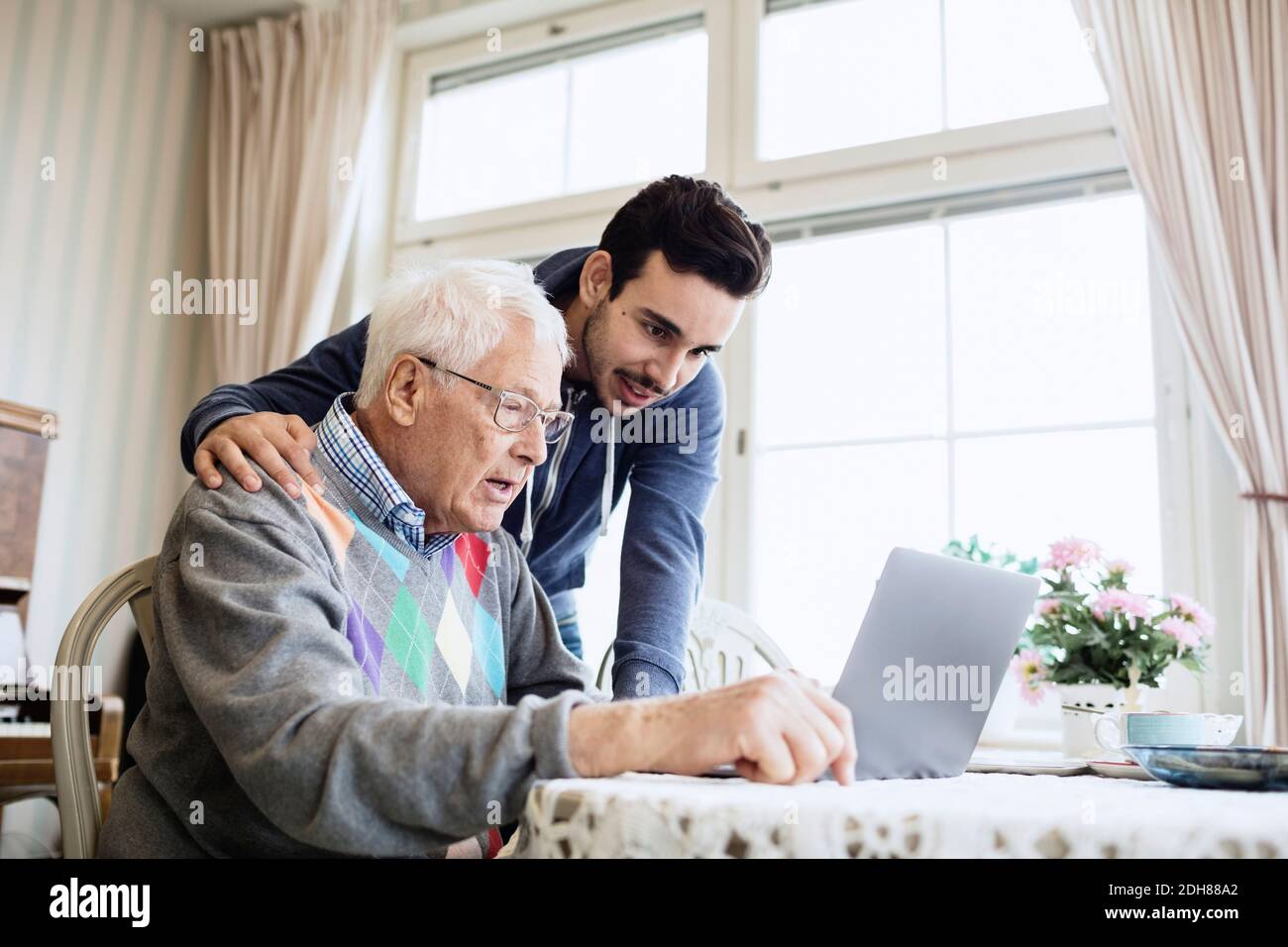 Nursing using hi-res stock photography and images - Alamy