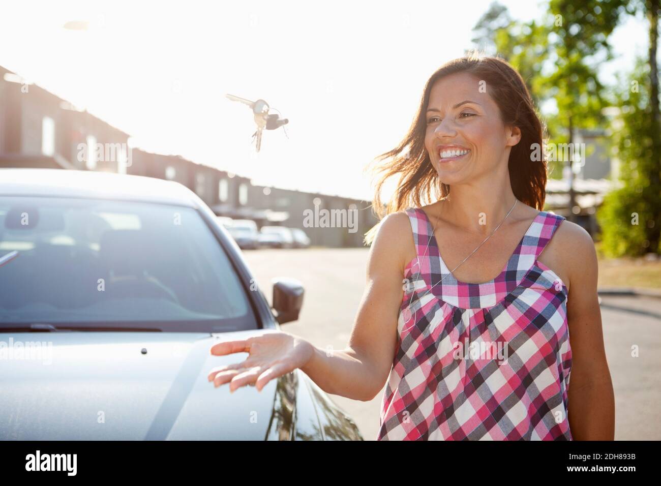 Throwing keys hi-res stock photography and images - Alamy