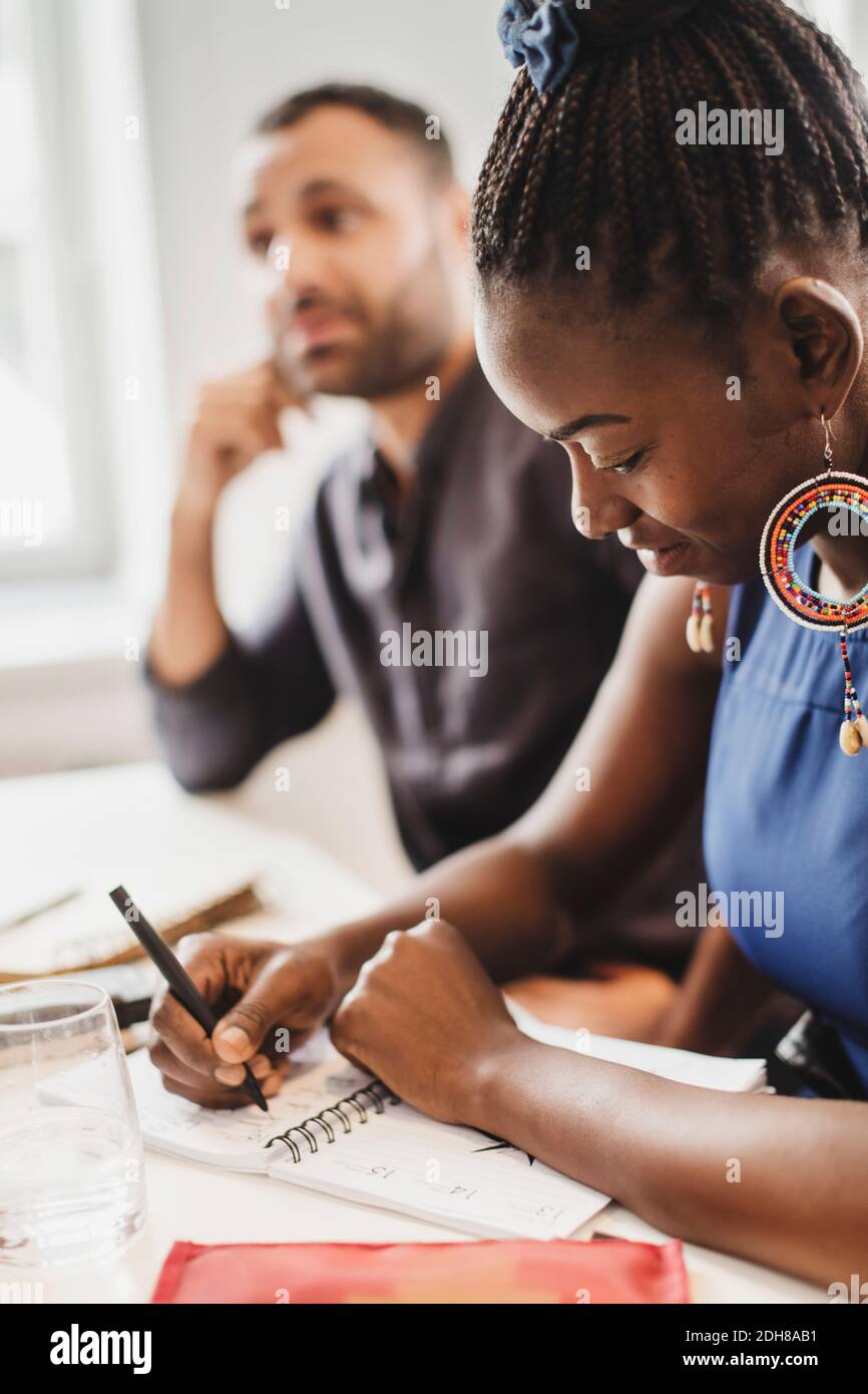 Woman learning a language hi-res stock photography and images - Alamy