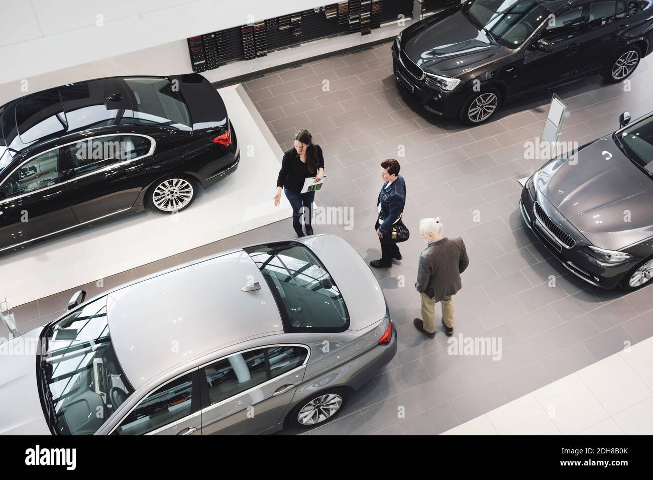 View row new car showroom hi-res stock photography and images - Alamy