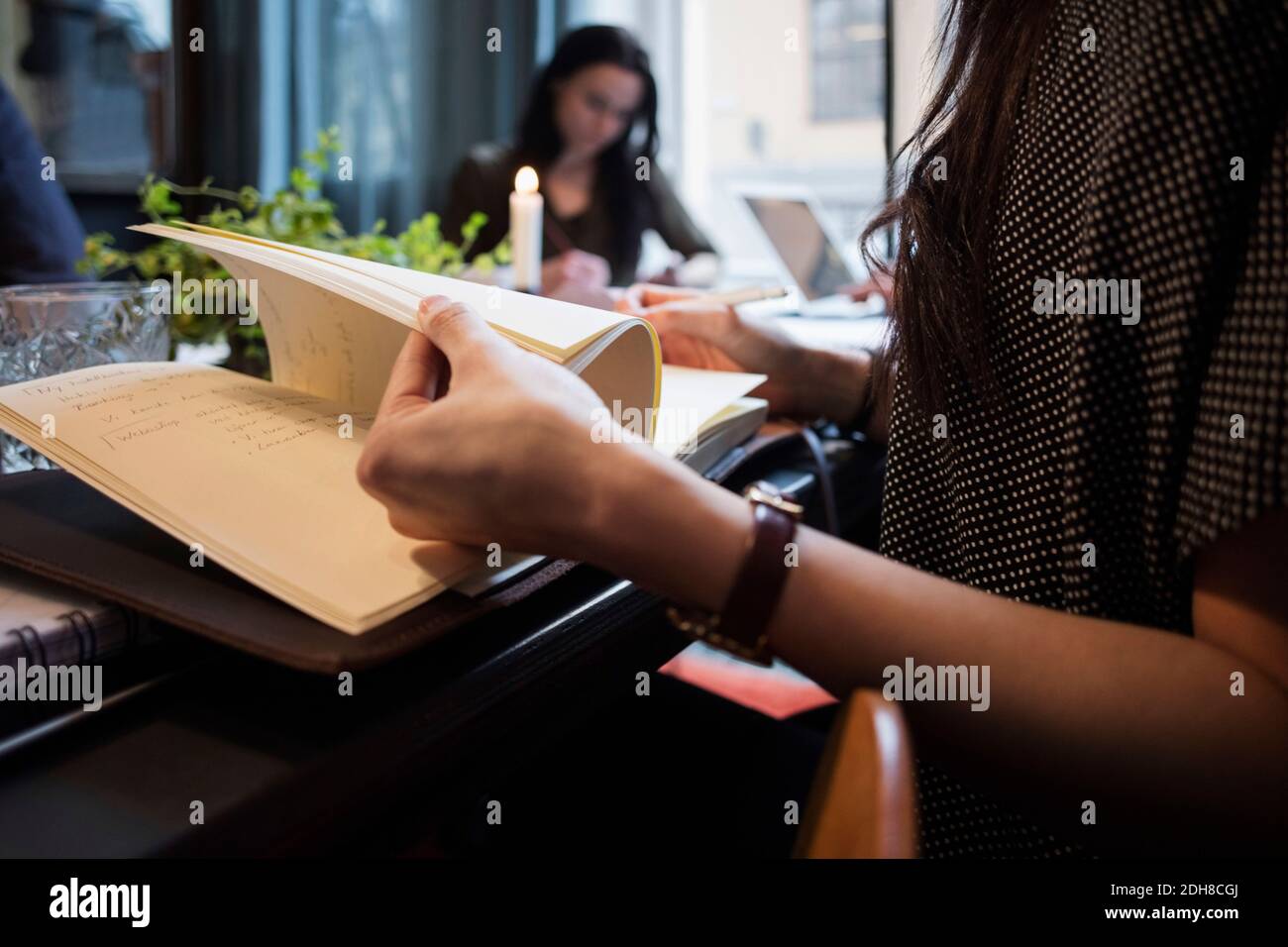 Strategy technology table hi-res stock photography and images - Alamy