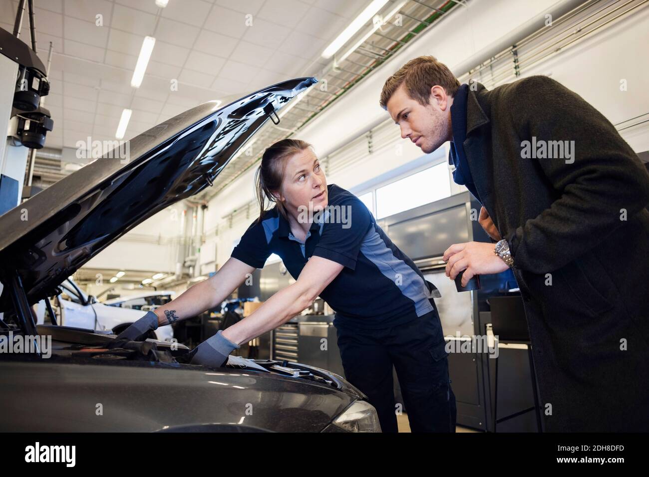 Female motor car hi-res stock photography and images - Alamy