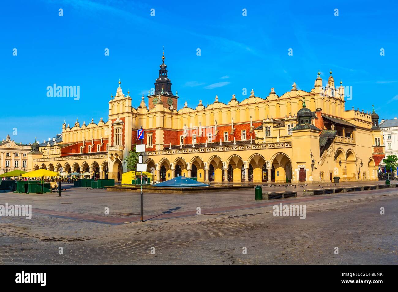 Krakow, Poland main market square, Cloth Hall Stock Photo - Alamy