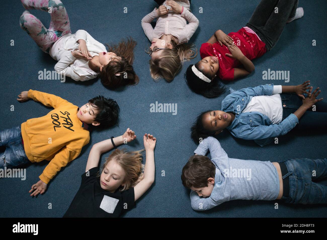 Children age 6 classroom hi-res stock photography and images - Alamy