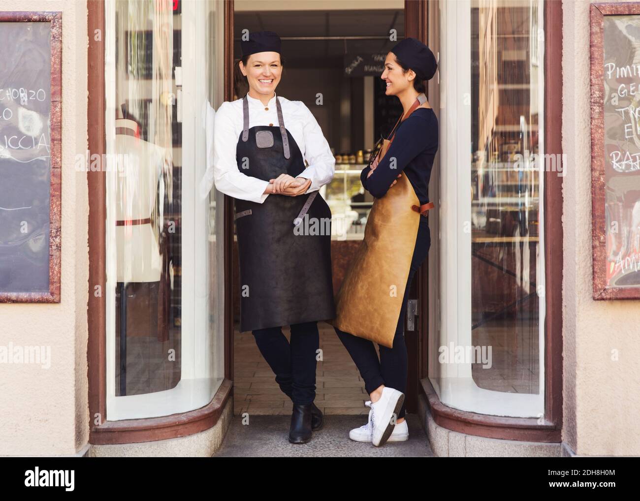 Grocery store entrance hi-res stock photography and images - Alamy