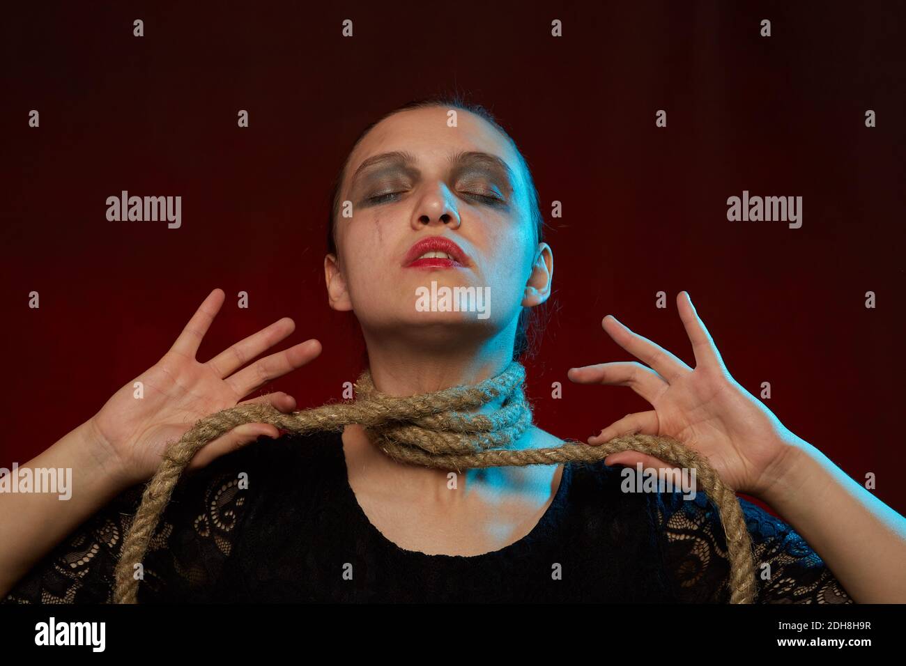 Girl with noose hi-res stock photography and images - Alamy