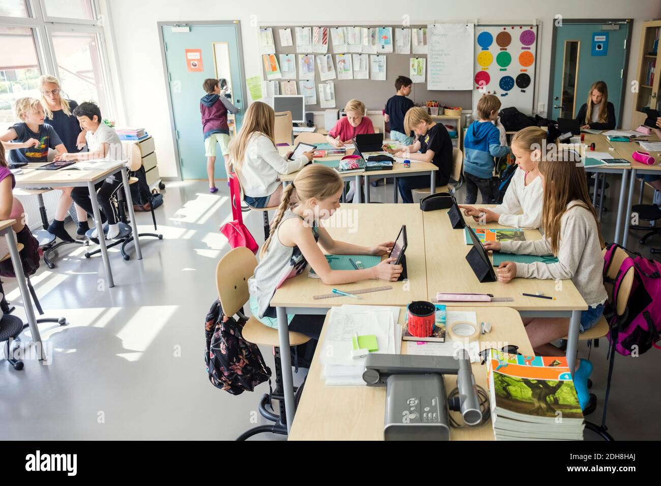 School door classroom hi-res stock photography and images - Alamy