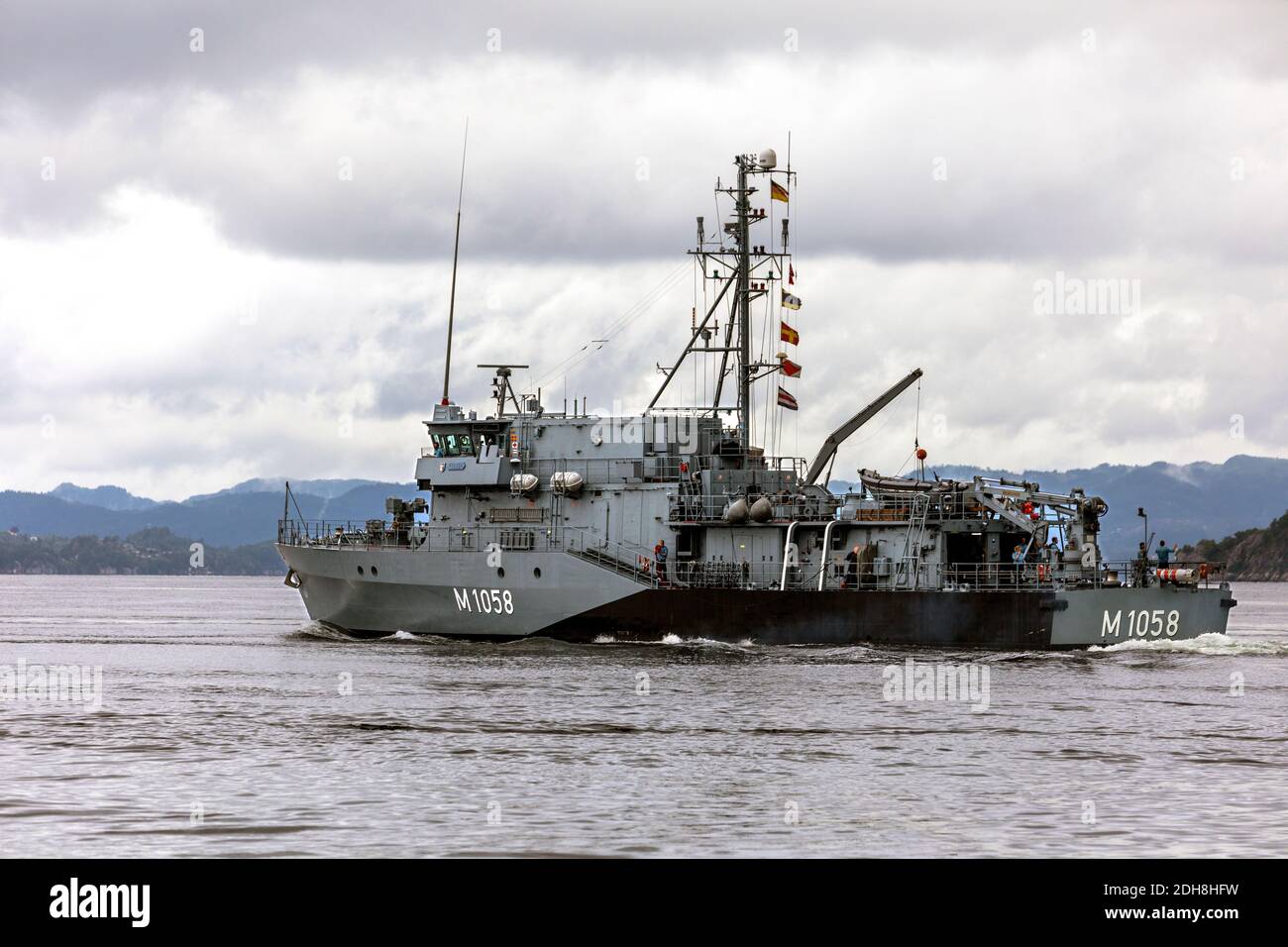 Type 332 frankenthal class minesweeper hi-res stock photography and ...
