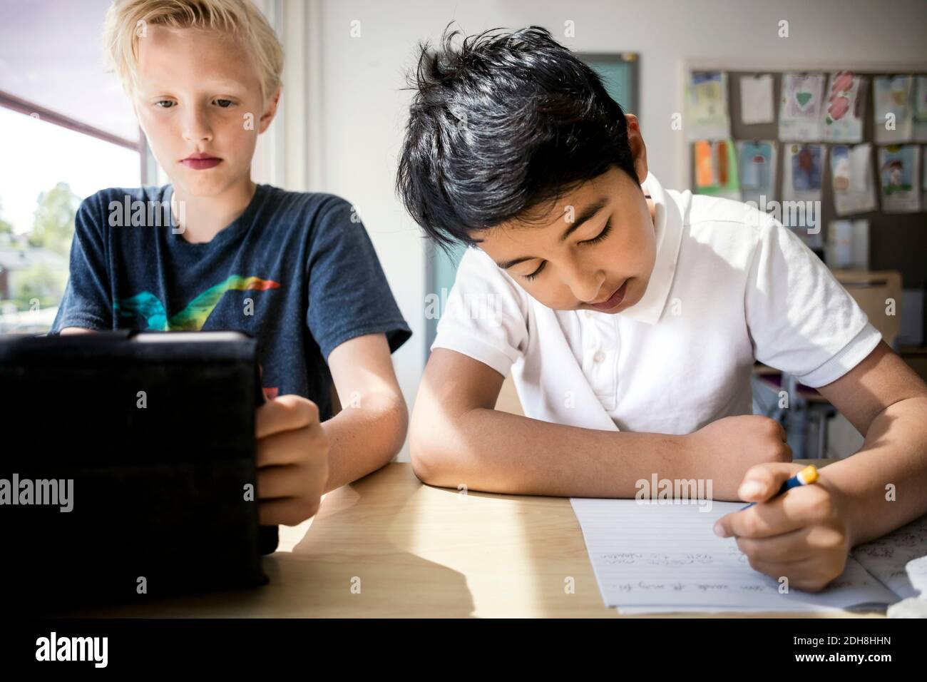 E learning classroom hi-res stock photography and images - Alamy