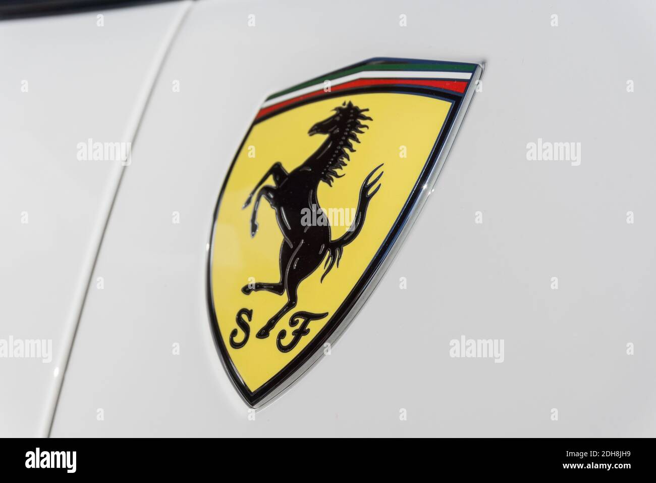 Ferrari Logo Drawing