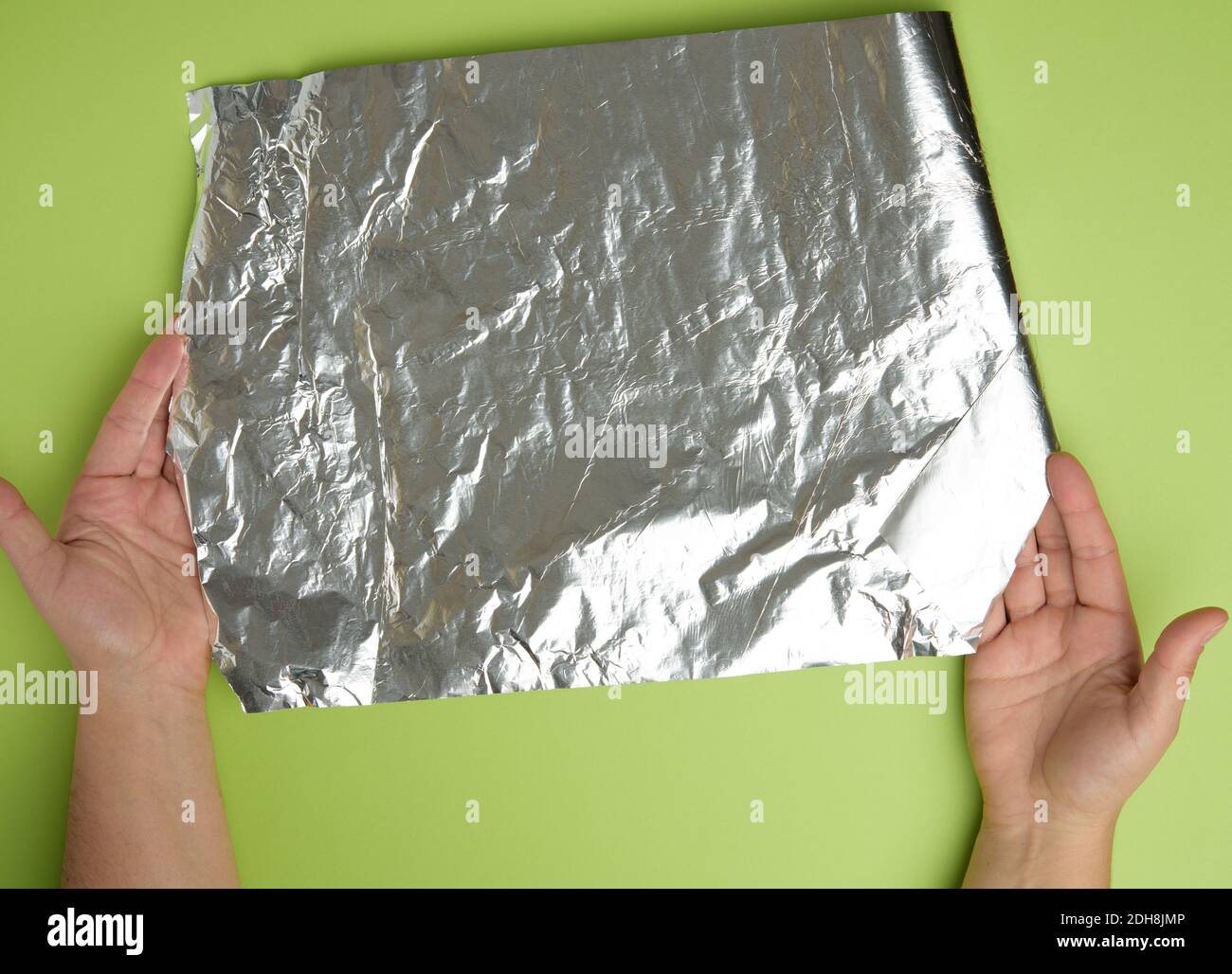 Female hands crumpled sheet hi-res stock photography and images - Alamy