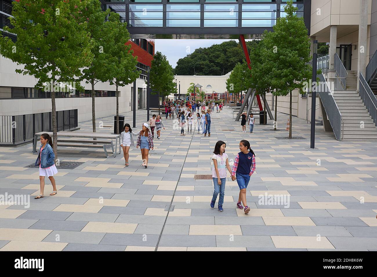Frankfurt international school hi-res stock photography and images - Alamy