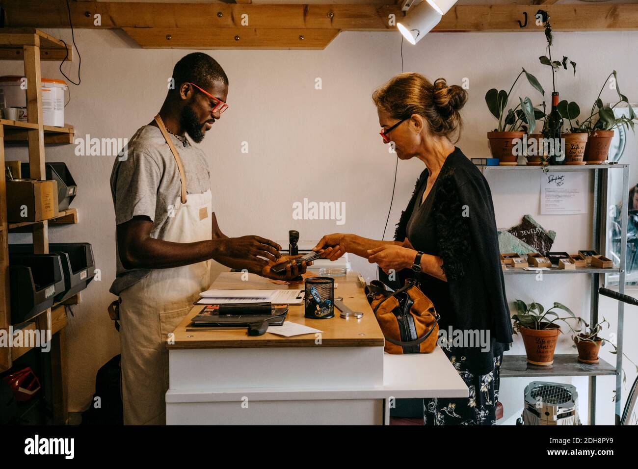 Mobile shop customer germany hi-res stock photography and images - Alamy