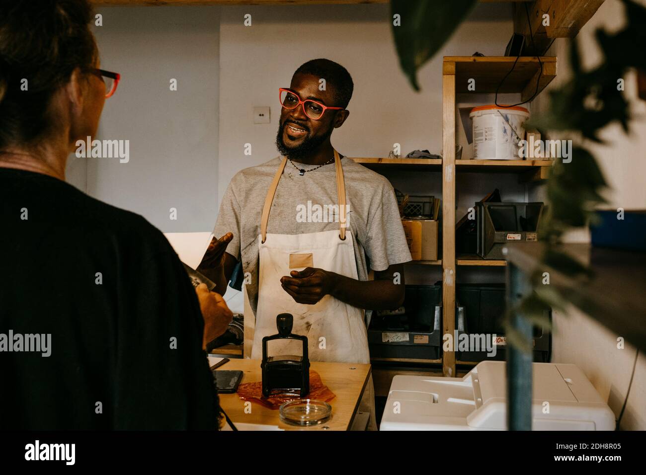 African tool hi-res stock photography and images - Alamy