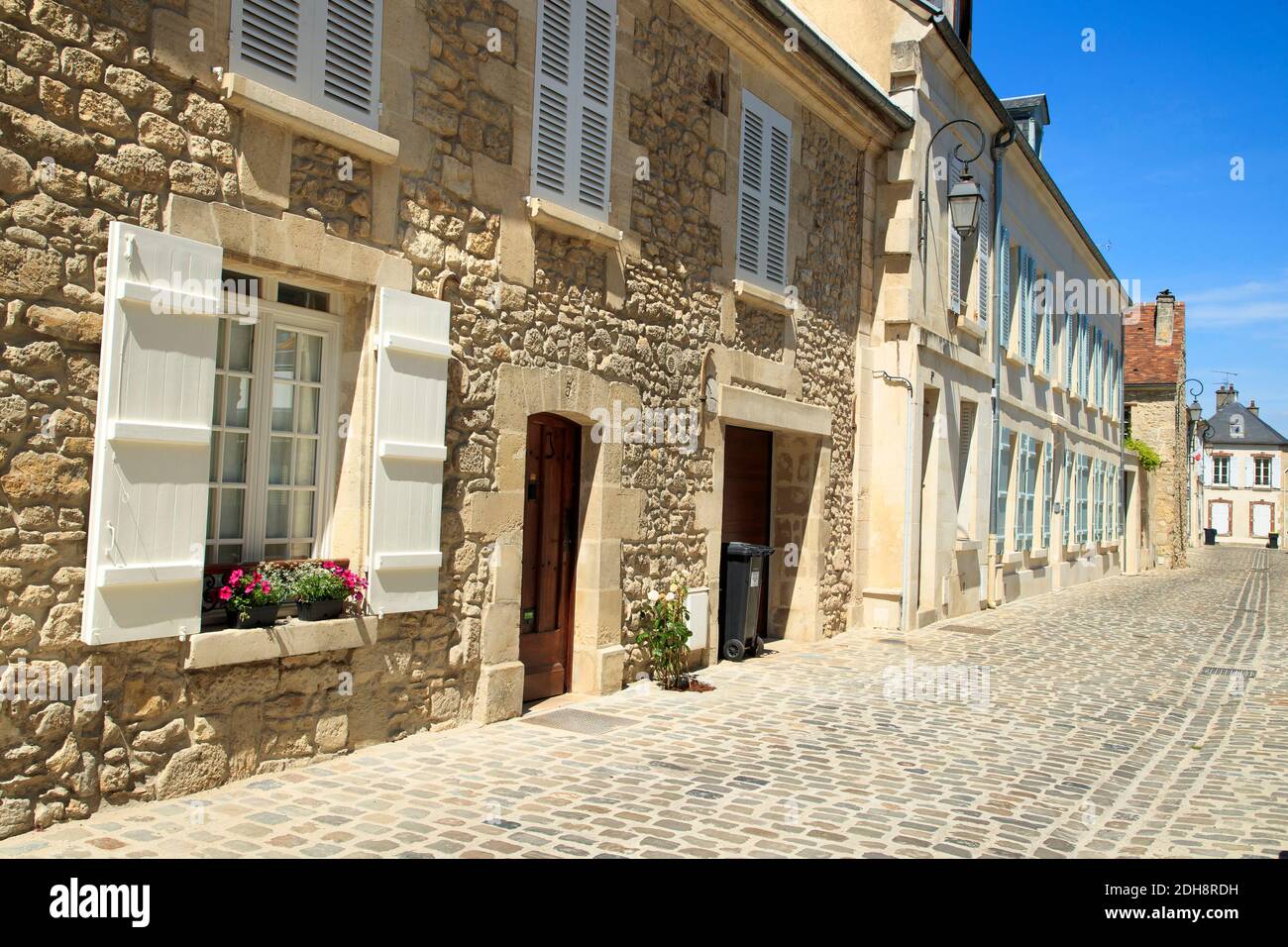 Crepy house hi-res stock photography and images - Alamy