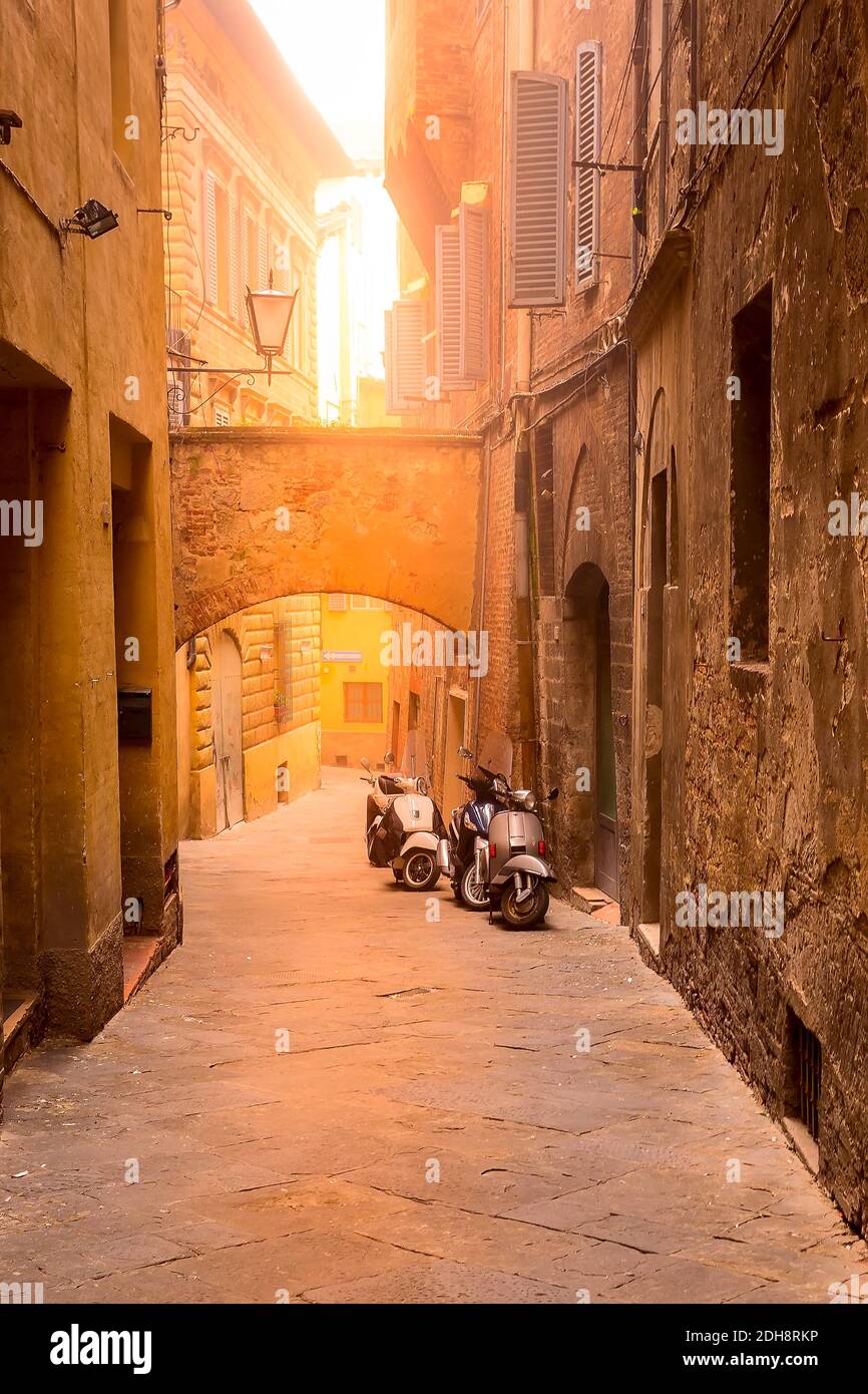 Scooter siena hi-res stock photography and images - Alamy