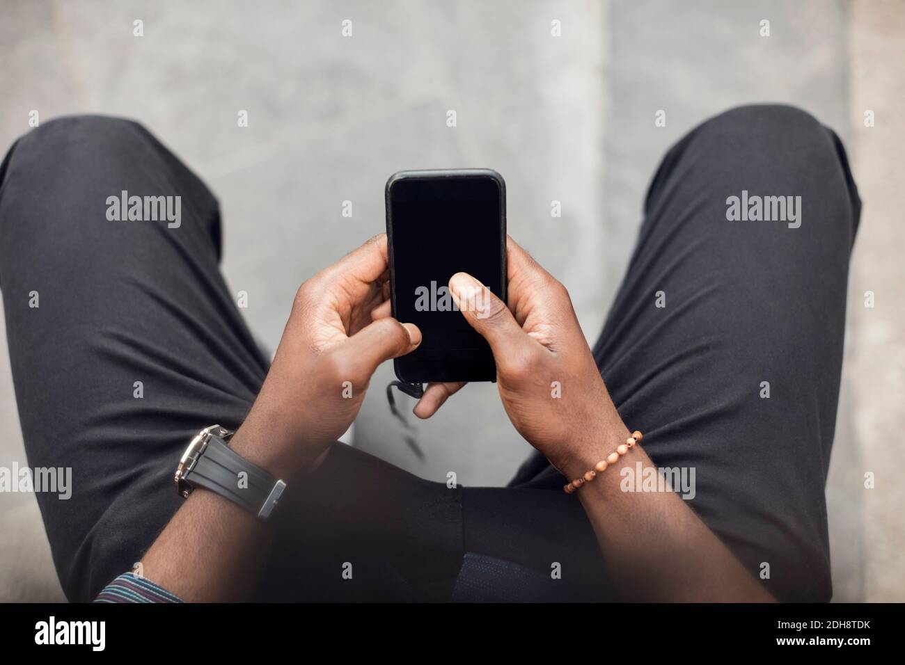 Surfing the net hi-res stock photography and images - Alamy