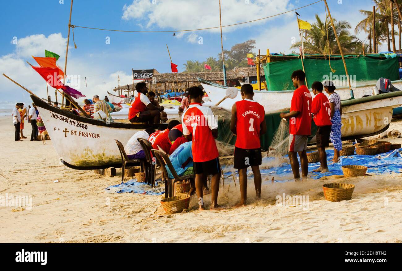 Indian children in a boat hi-res stock photography and images - Alamy