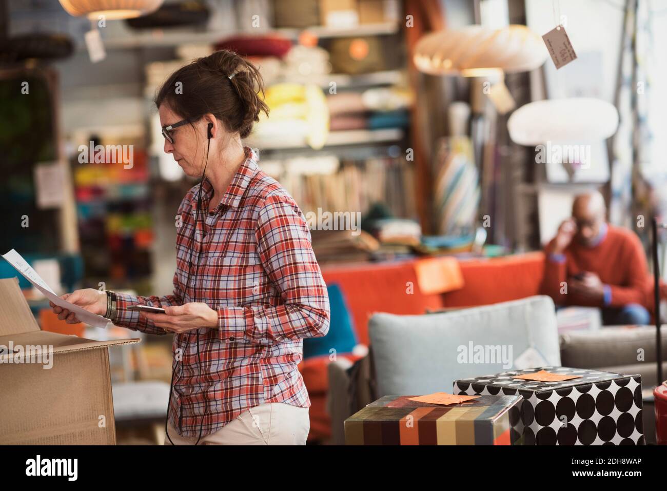 Women in the music industry hi-res stock photography and images - Alamy