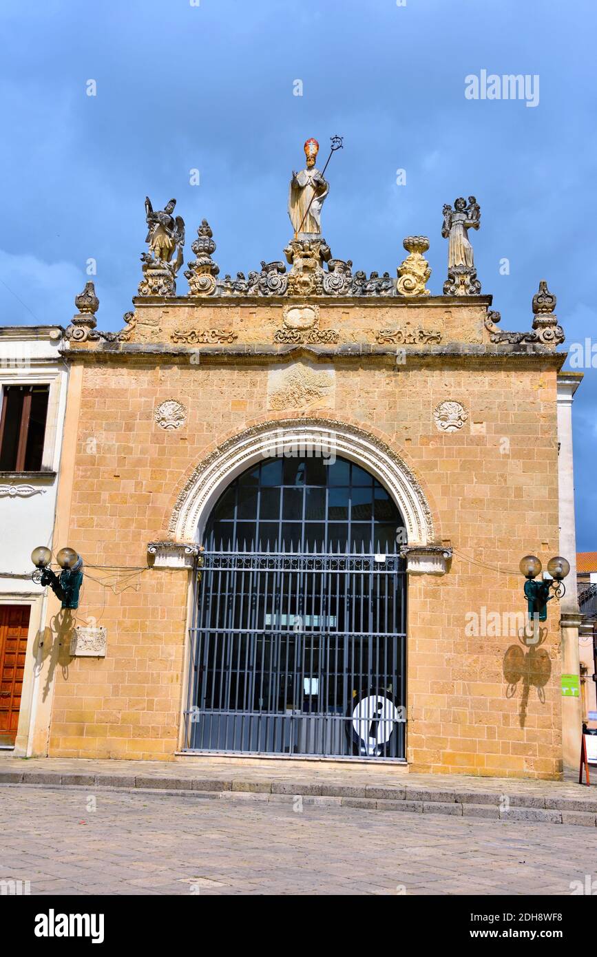 Salandra High Resolution Stock Photography and Images - Alamy