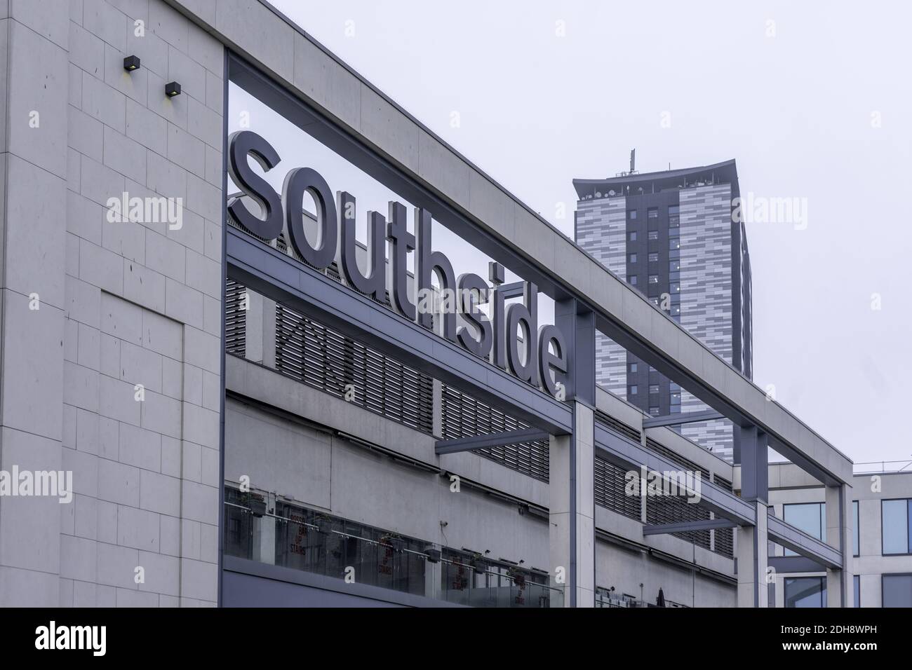 Southside shopping centre wandsworth hi-res stock photography and ...