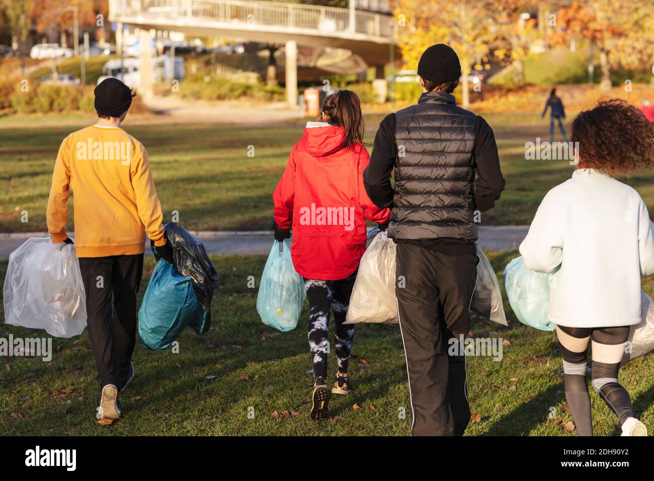 Waste in park hi-res stock photography and images - Alamy