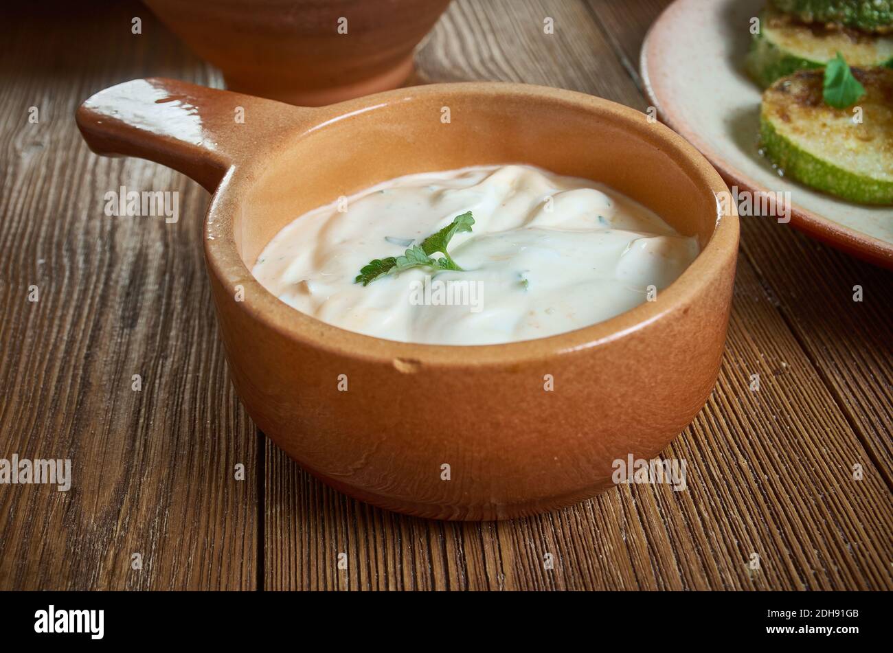 Italian garlic sauce Agliata Stock Photo - Alamy
