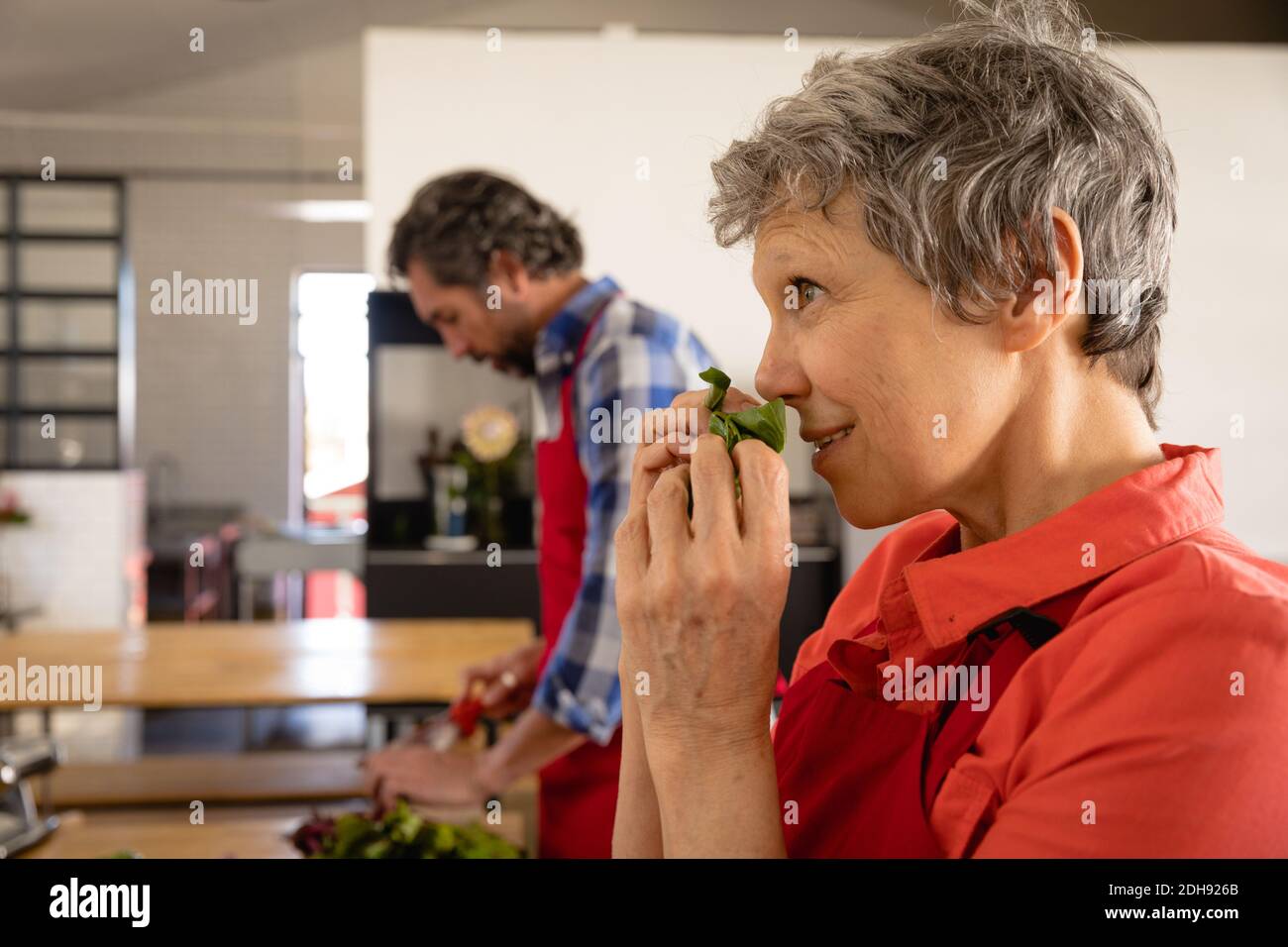 Chef smelling salad hi-res stock photography and images - Alamy