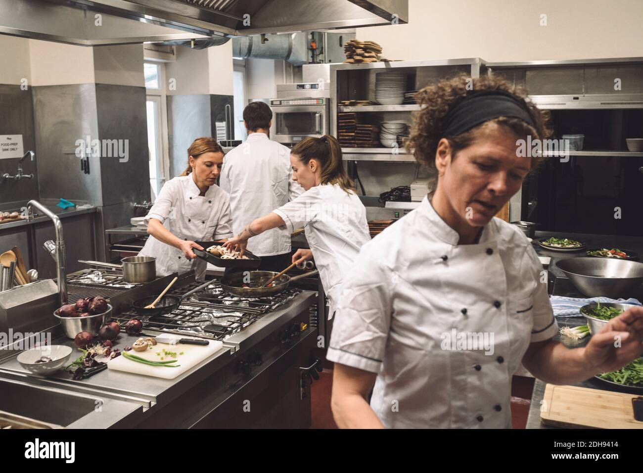 Stressed chefs in kitchen hi-res stock photography and images - Alamy