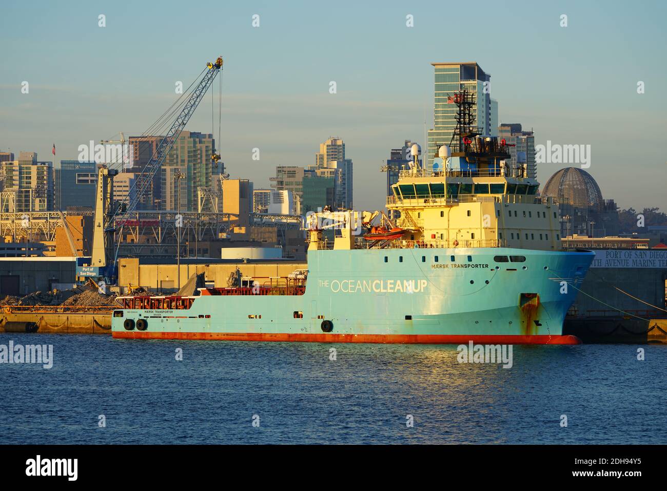SAN DIEGO, CA -5 JAN 2020- View of the Maersk Ocean Cleanup, a ship ...