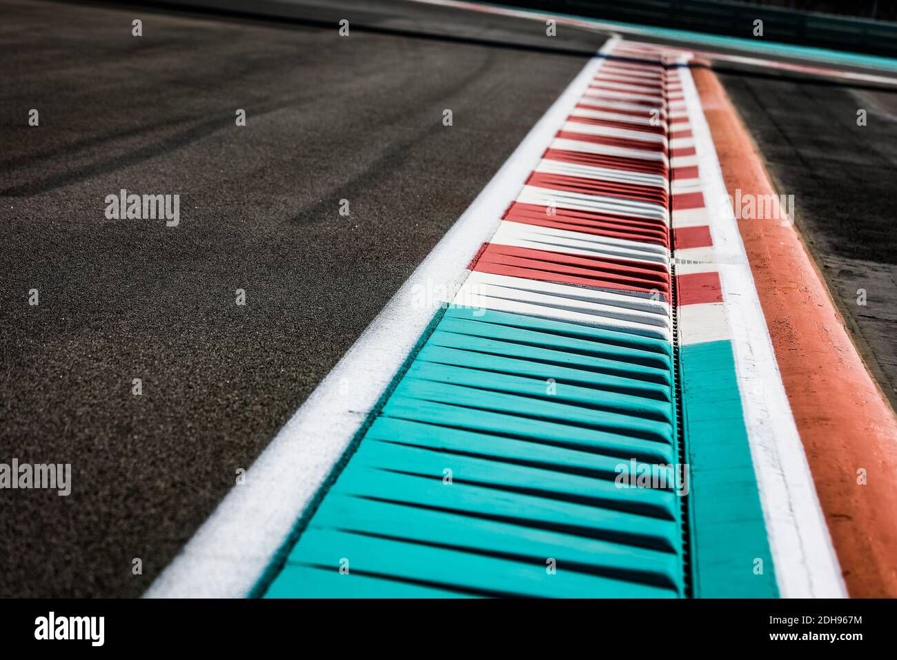 Kerb in race track hi-res stock photography and images - Alamy