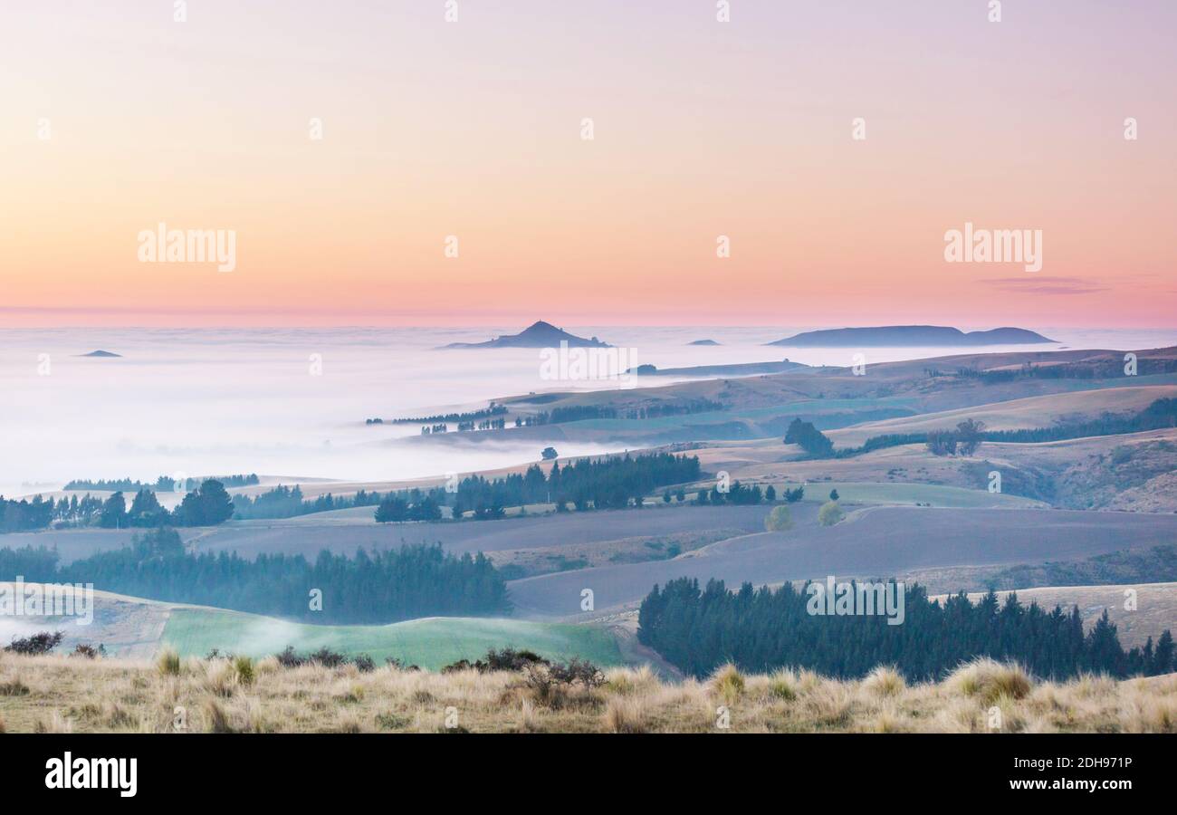 Country road fields dark night hi-res stock photography and images - Alamy