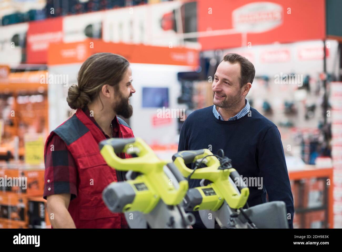 Hardware store assistant hi-res stock photography and images - Alamy