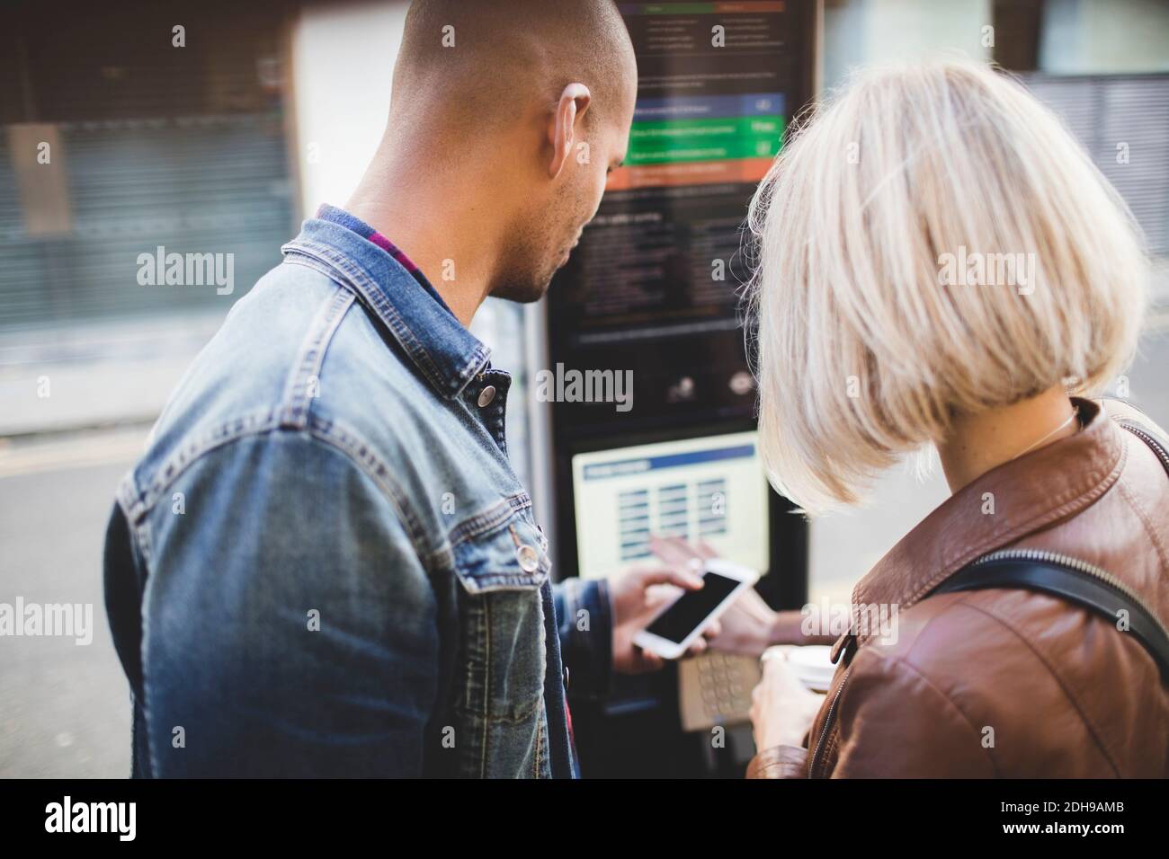 Person vending machine hi-res stock photography and images - Alamy