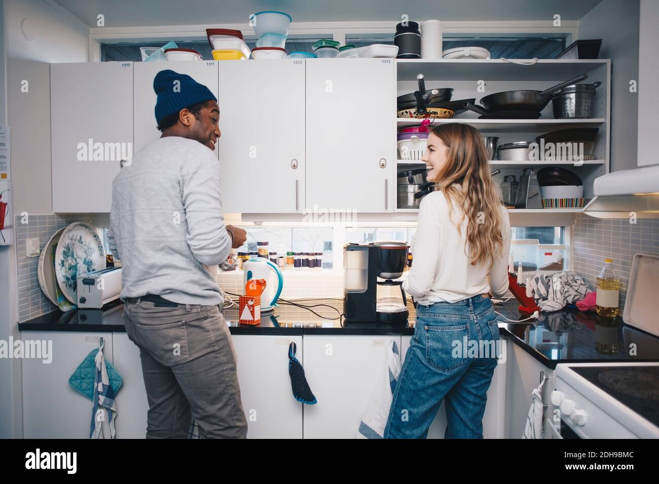 Roommates lifestyle hi-res stock photography and images - Alamy