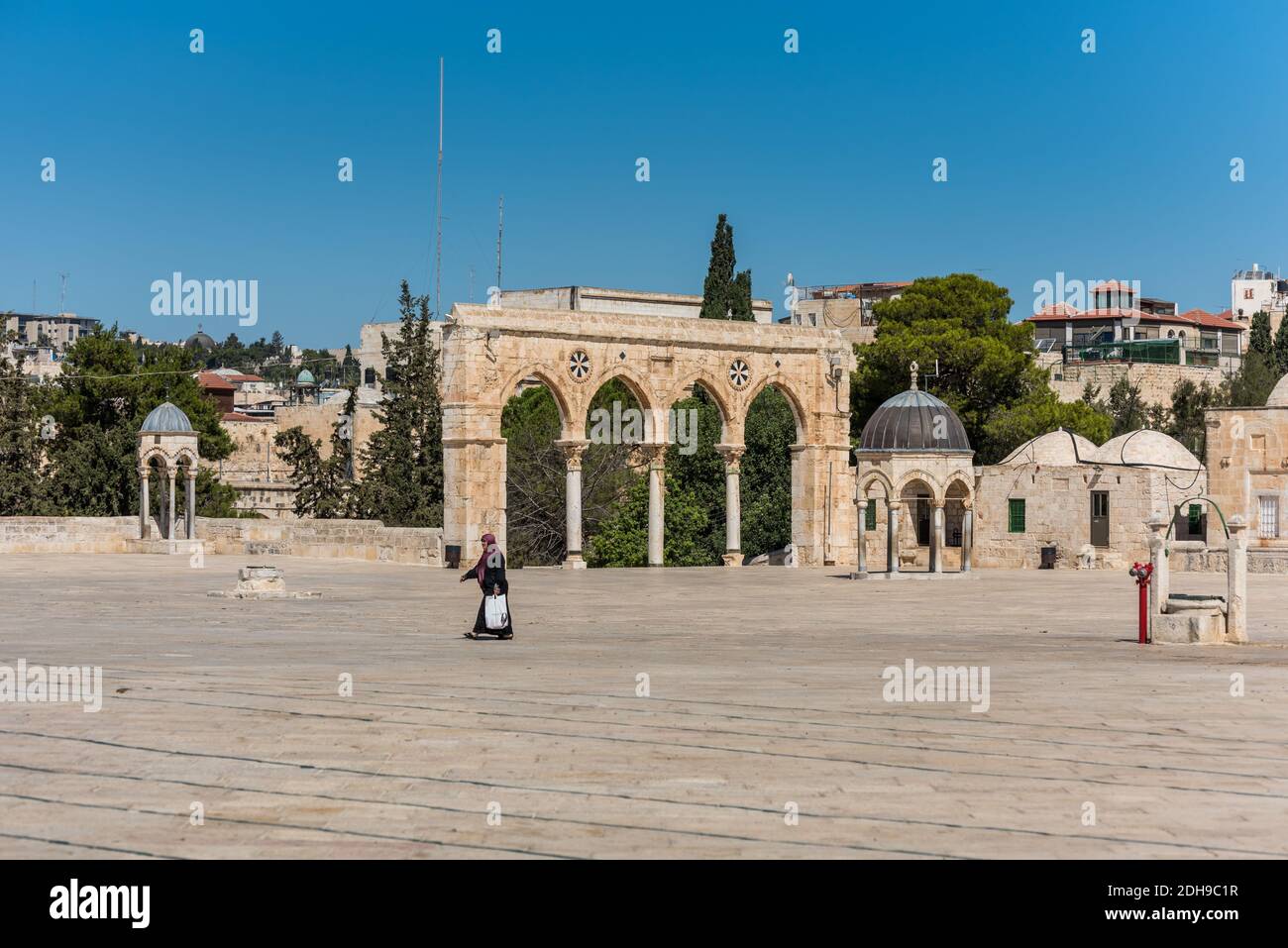 Arches of the Gate of Bani Ghanim, Dome of the Spirits at the square of ...