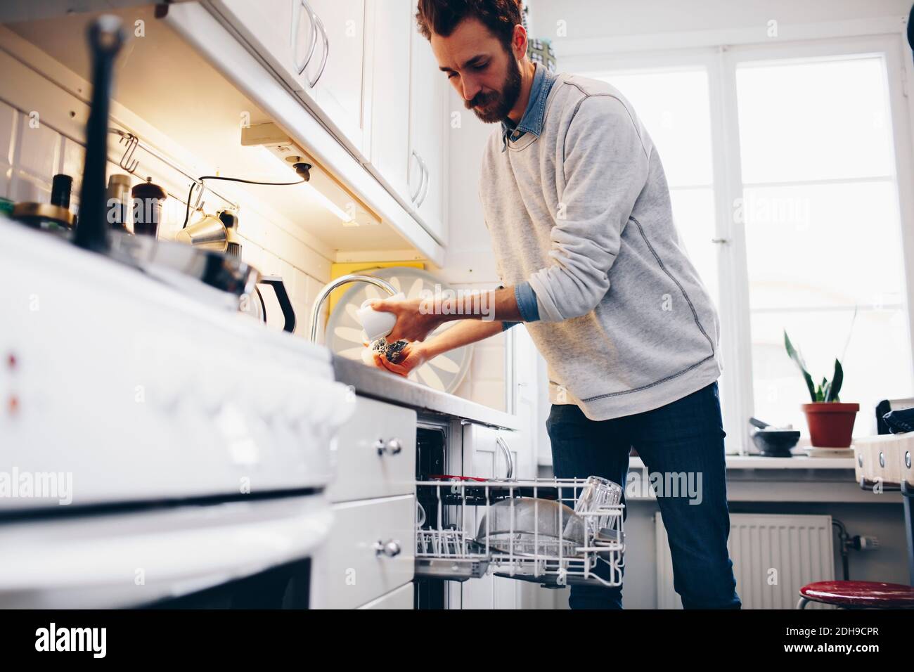 Cleaning utensils hi-res stock photography and images - Alamy