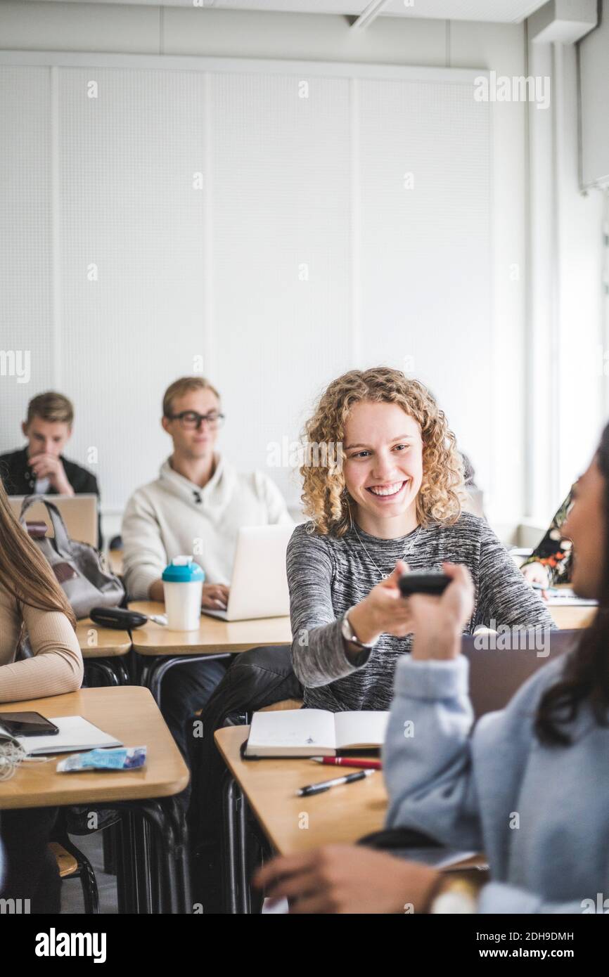 Indian classroom and technology hi-res stock photography and images - Alamy