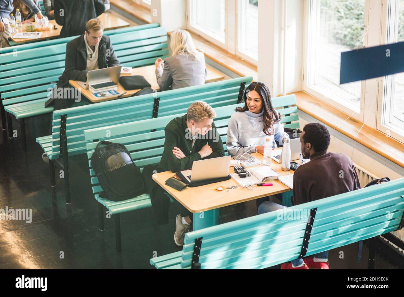 University students studying tables hi-res stock photography and images ...