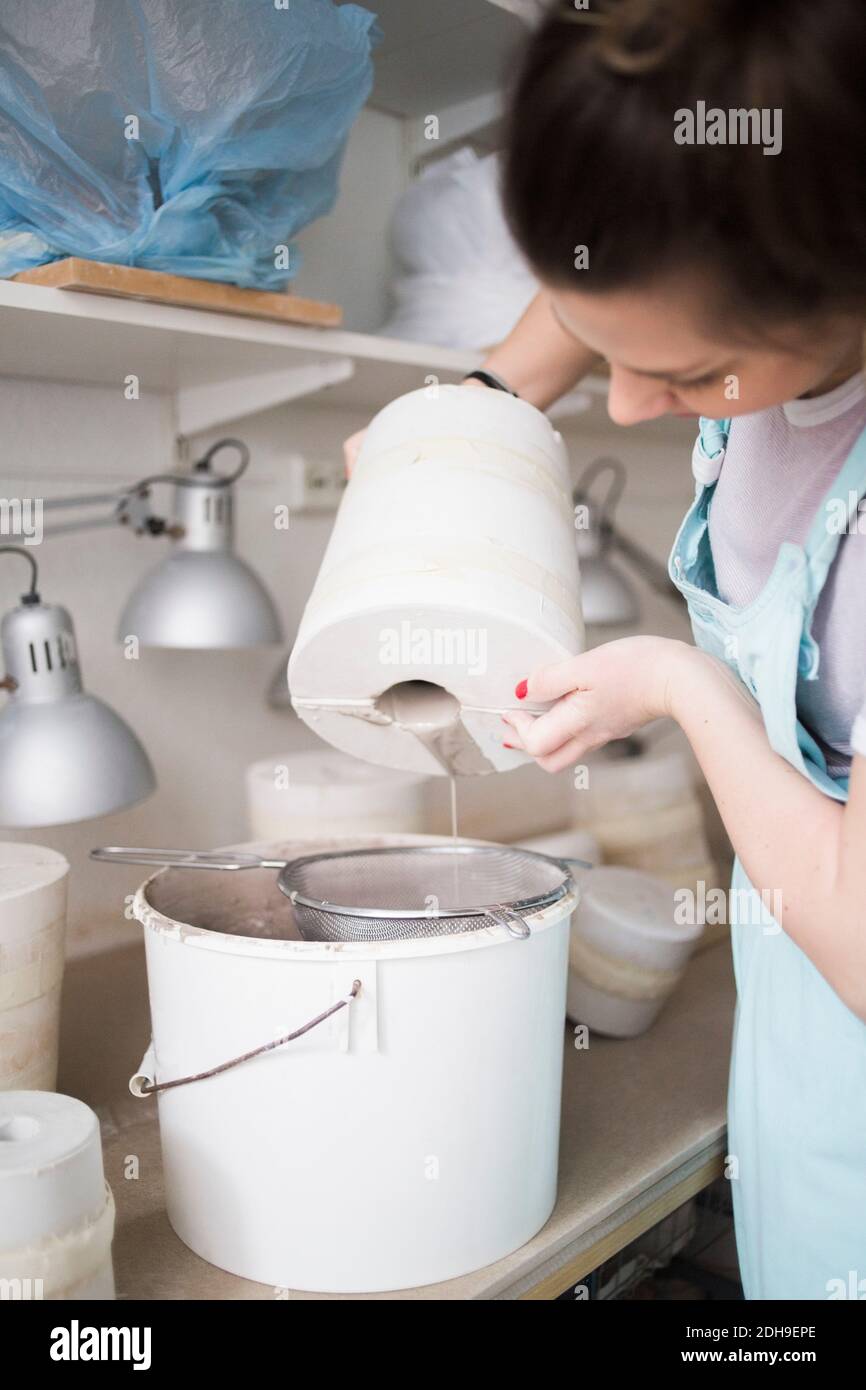 Clay artist equipment hi-res stock photography and images - Alamy