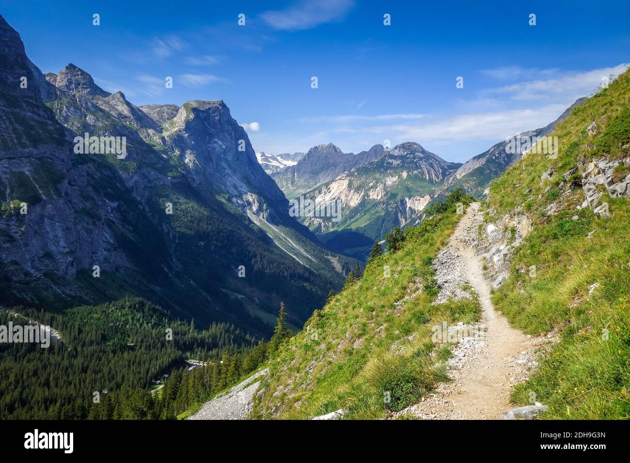 Hiking path alps hi-res stock photography and images - Alamy