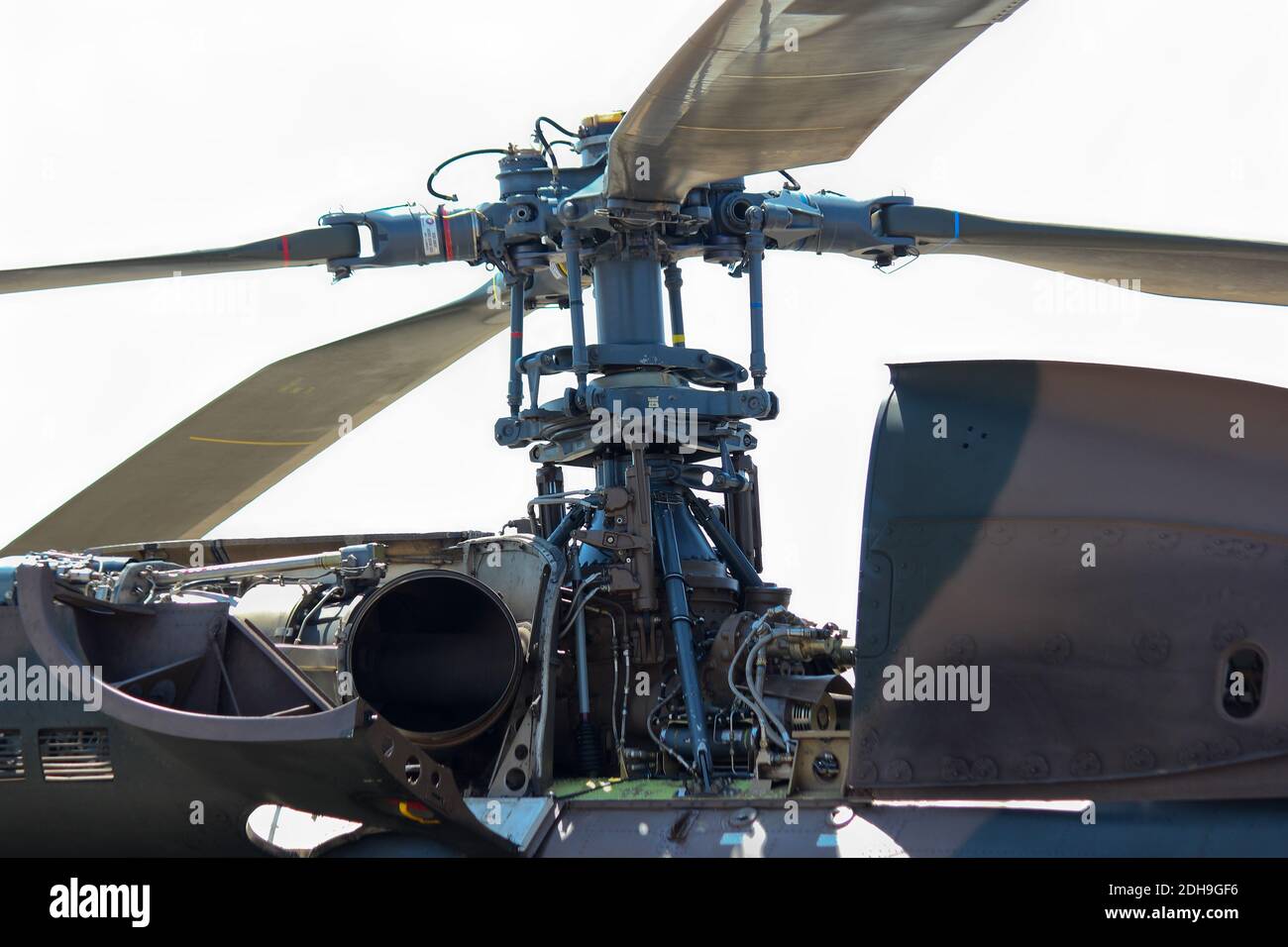 Rotary helicopter hi-res stock photography and images - Alamy